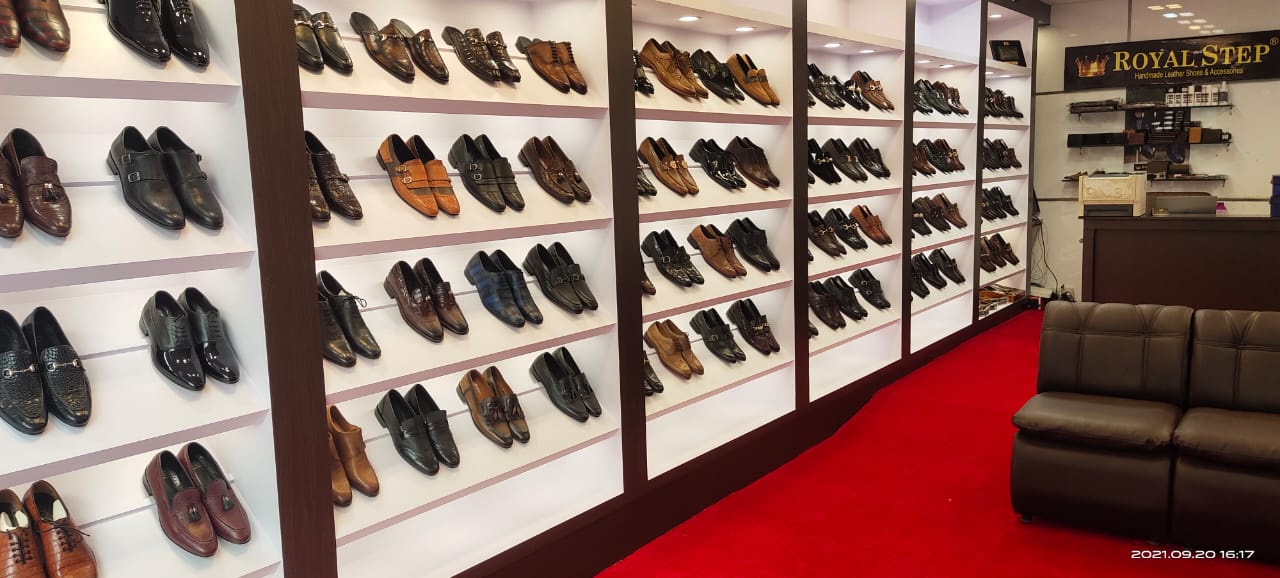 About Us – ROYAL STEP